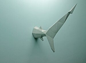 Papercraft 3D queue de requin DIY : modèle low poly unique