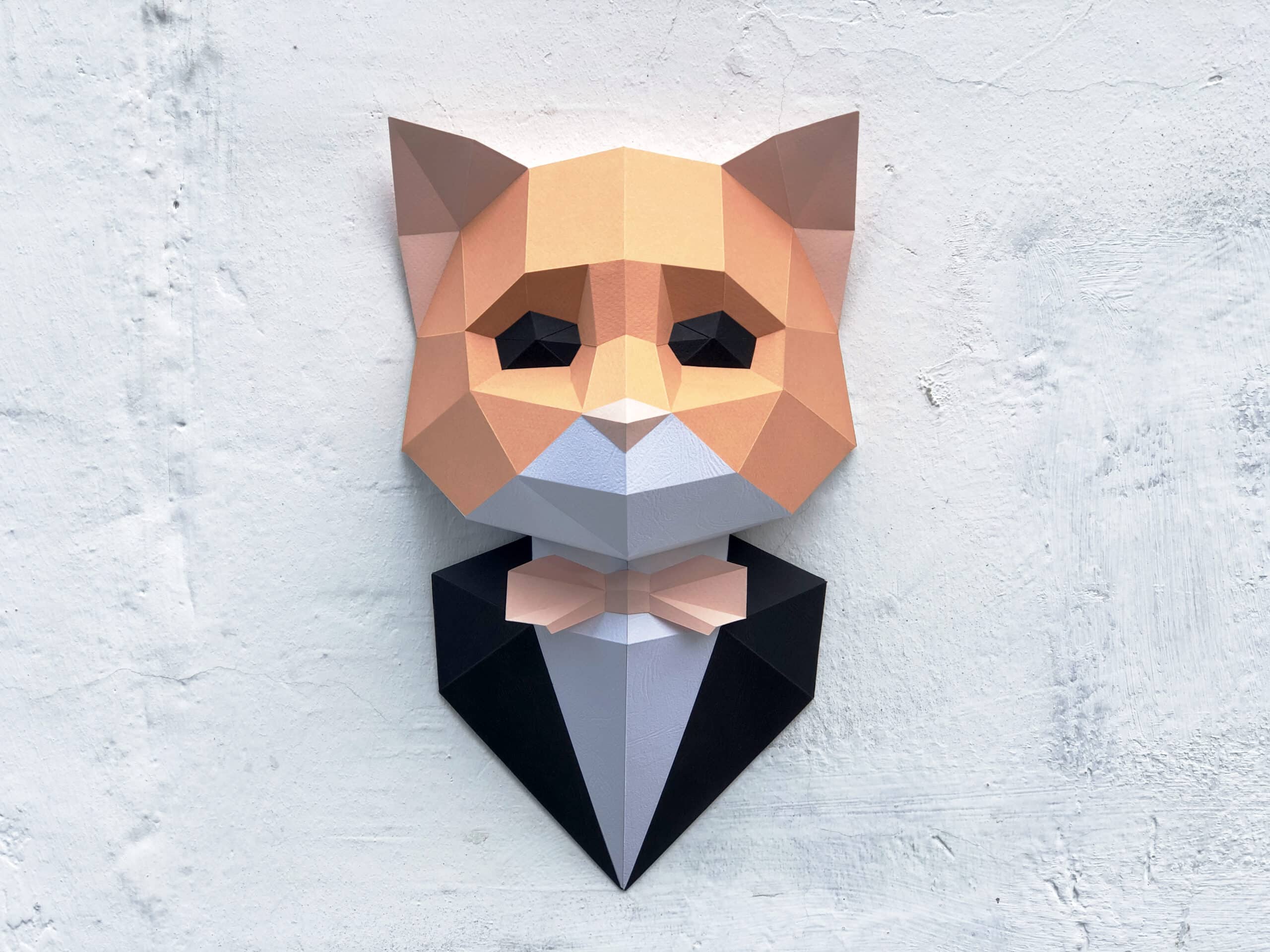 Chat en costume papercraft 3D - sculpture polygonale