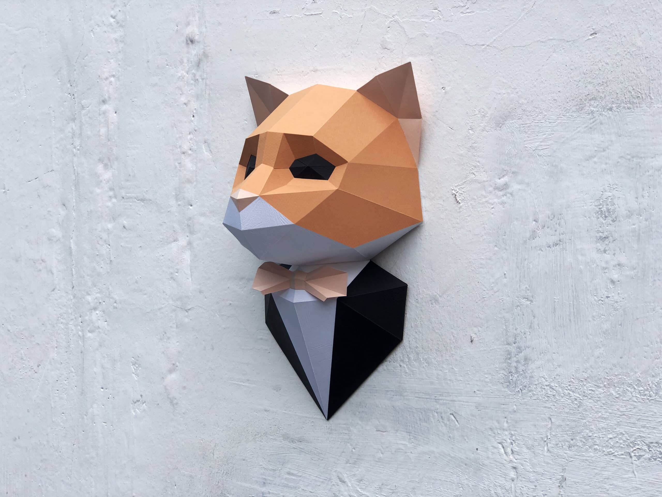 Chat en costume papercraft 3D - sculpture polygonale